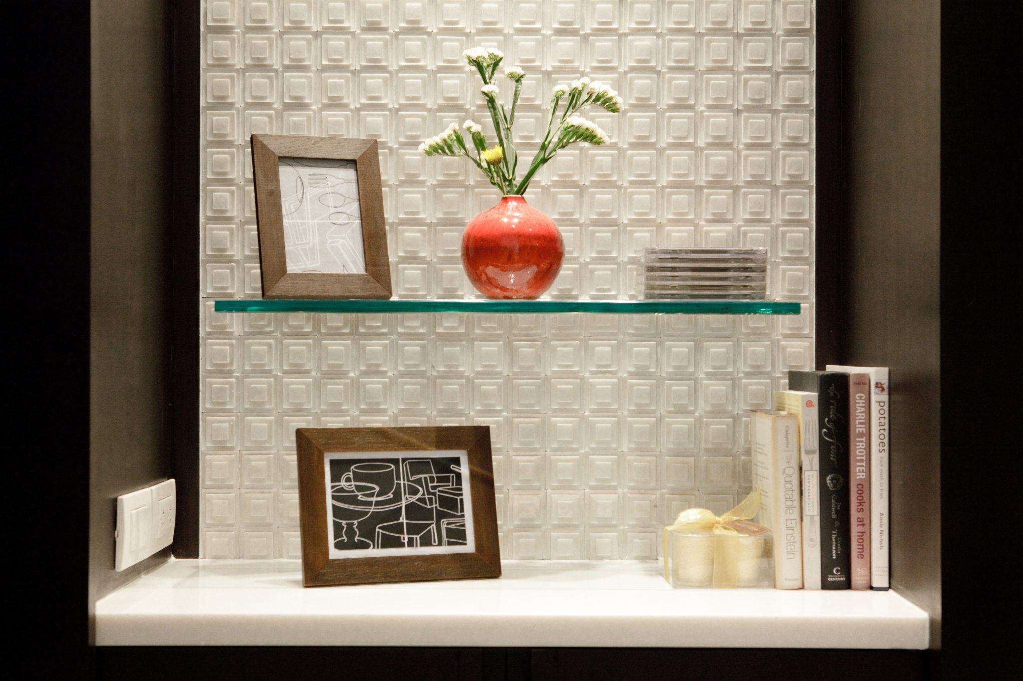 Layered tile - Sonite Innovative Surfaces